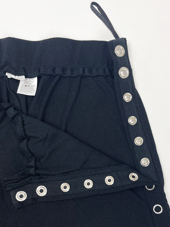 Linda Adaptive Pants with Full Side Seam Opening and Side Loops – SPARKIES